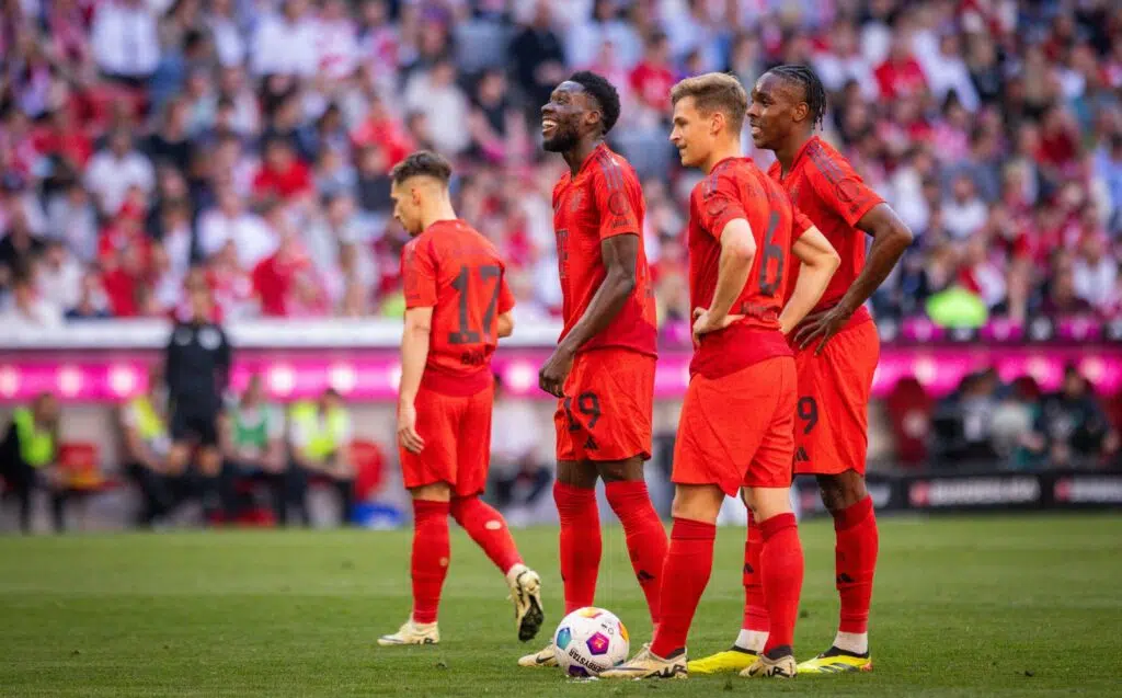 Alphonso Davies Faces Several Weeks Out with Injury Ahead of World Cup ...